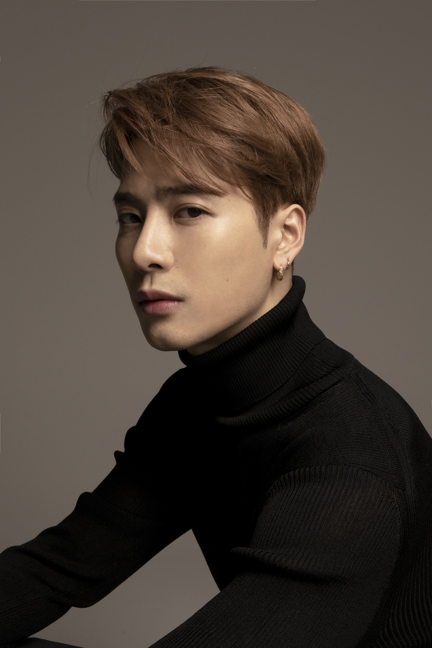 Jackson Wang ปล่อยซิงเกิลใหม่ “LMLY” พร้อม MV มู๊ดฮ่องกงสุดคลาสสิค