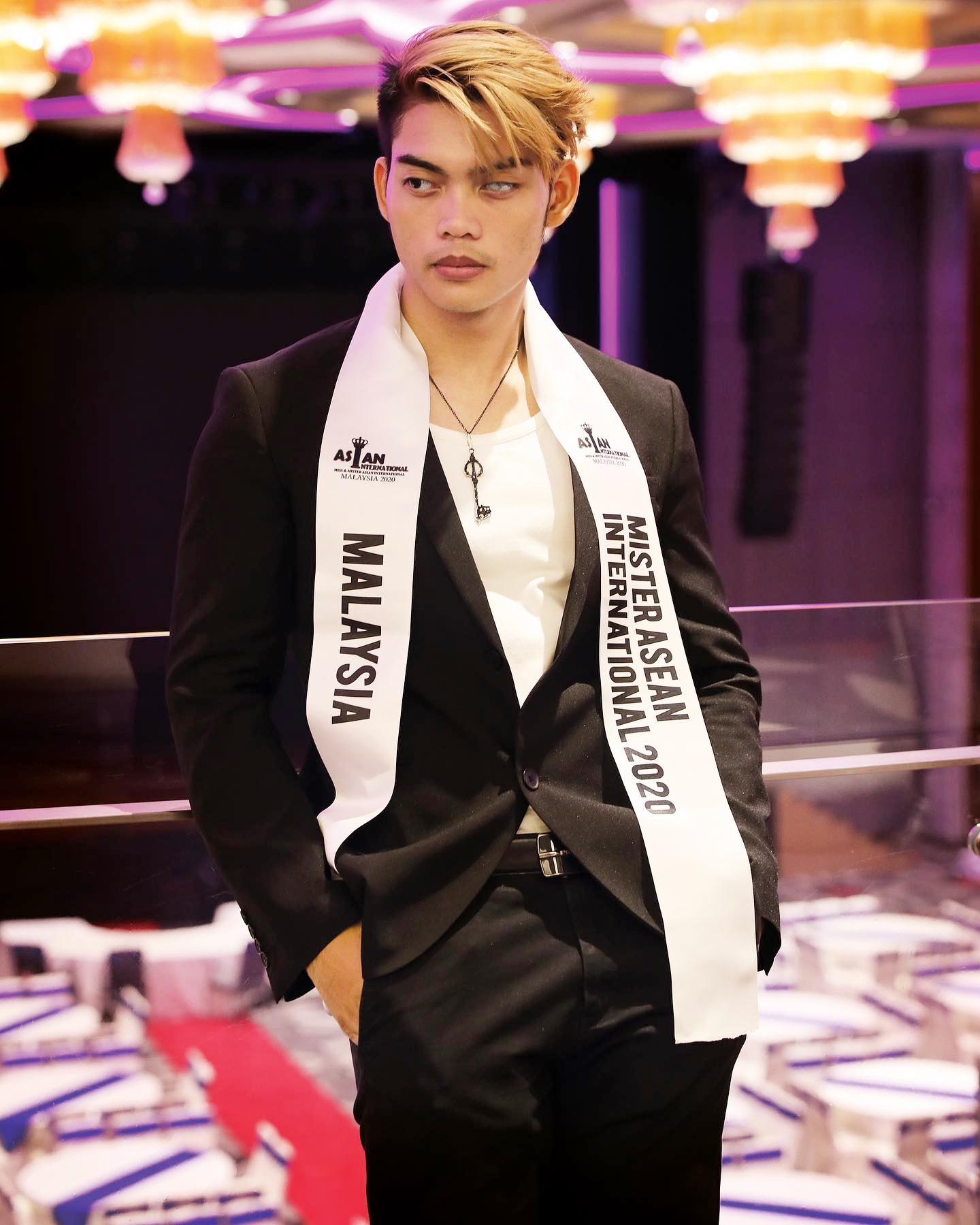 Wan Muhammad Aiman ชายผู้ถูกรังแกในวัยเด็กจนสูญเสียตาข้างหนึ่ง สู่ ...