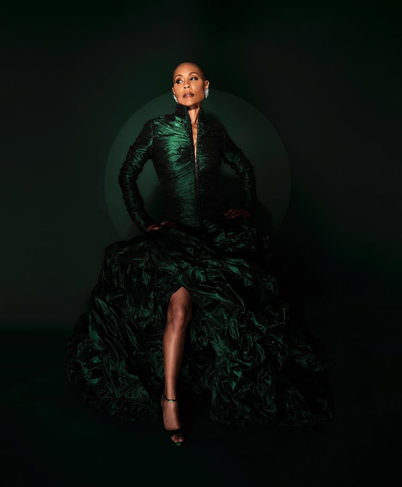 Jada Smith ผ่านการต่อสู้ความเจ็บปวดจิตใจ กว่าจะมายืนอยู่ในลุค หัวโล้น ...