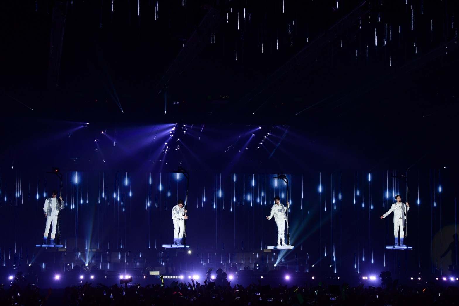 ไบร์ท-วิน-ดิว-นานิ ฟลูฟิลทุกโมเมนต์ใน SHOOTING STAR CONCERT ได้ ตู-พรีม ...