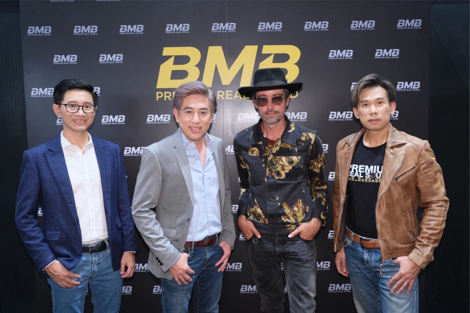 ฮิวโก้-จุลจักร โชว์พลังเสียงสุดคูล!!! ในงาน บราเดอร์ เปิดตัวเครื่อง ...