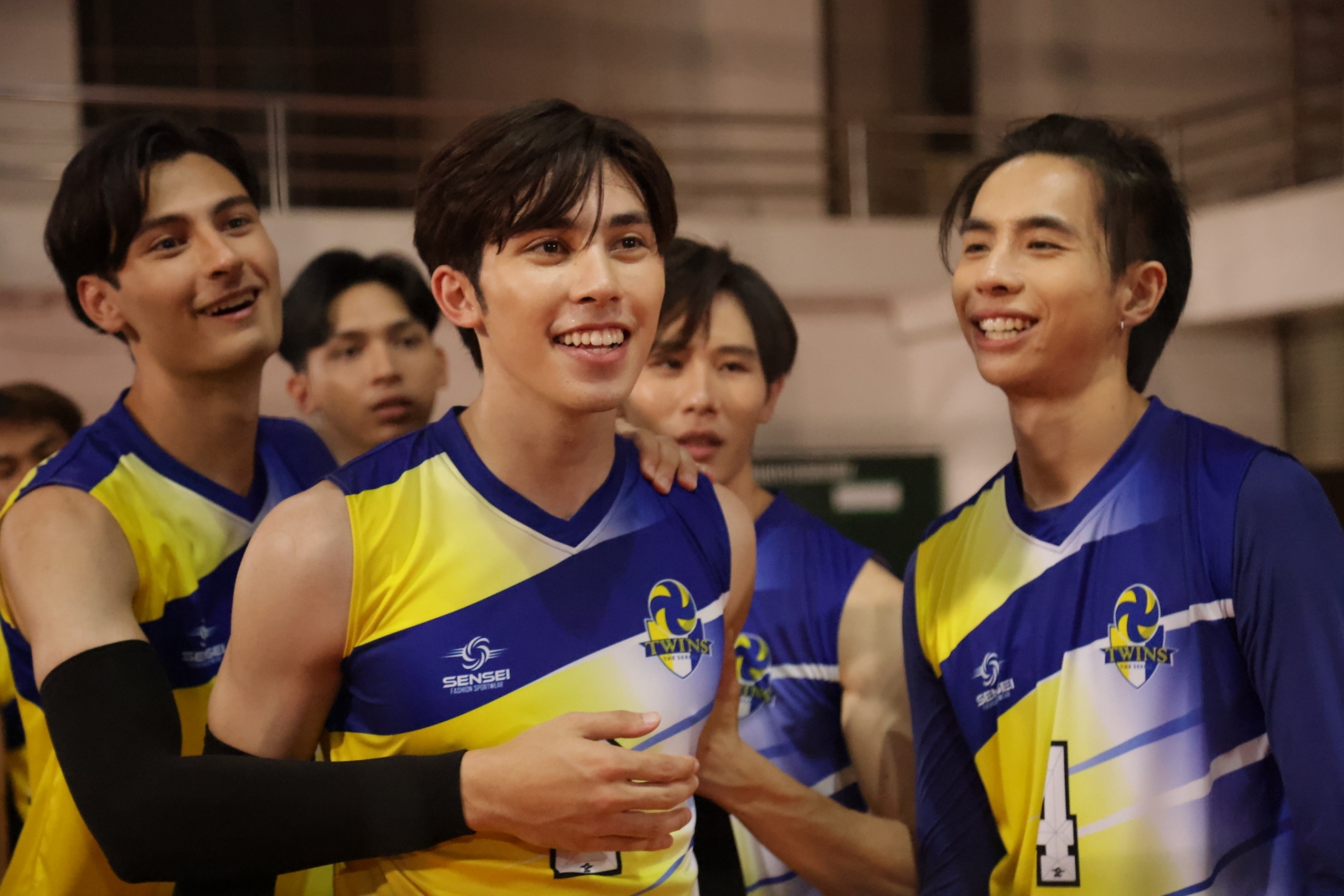 แรงเกินต้าน ซีรีส์วายส่งเสริมกีฬา Twins The Series สลับรักนักลูกยาง สุดปัง!