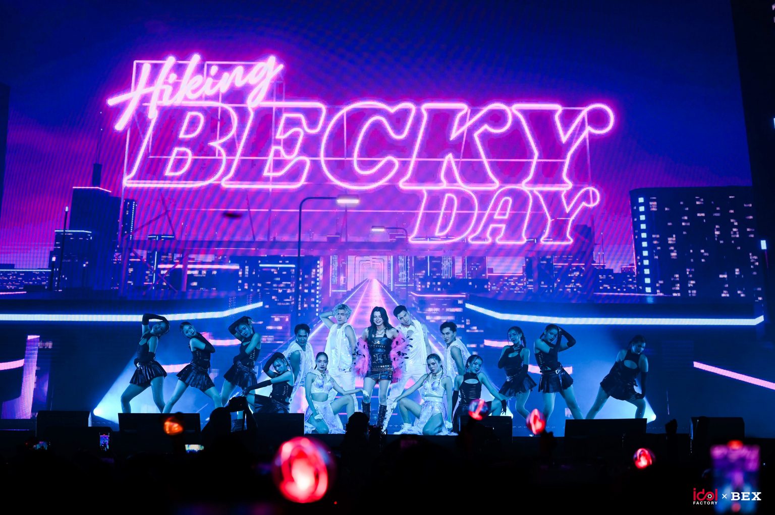 “เบ็คกี้ รีเบคก้า” เซอร์ไพรส์จัดเต็มส่งท้ายปี! ฉลองวันเกิดกับแฟน ๆ แบบ ...