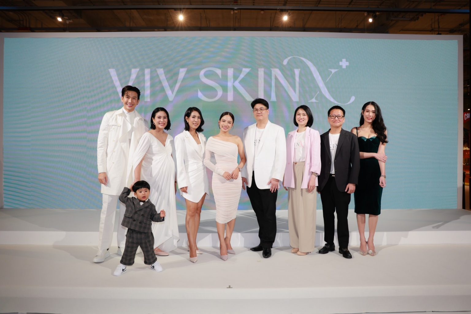 “วิฟ สกิน” (VIV SKIN) โดยคุณจุ๋ย วรัทยา ร่วมกับ “SkinX” พร้อมทีมแพทย์ผู้เชี่ยวชาญ สร้างแบรนด์ ...