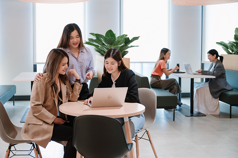 เยี่ยมชมออฟฟิศ FWD ประกันชีวิต พื้นที่แห่งแรงบันดาลใจที่ใส่ใจทั้งคนและ ...