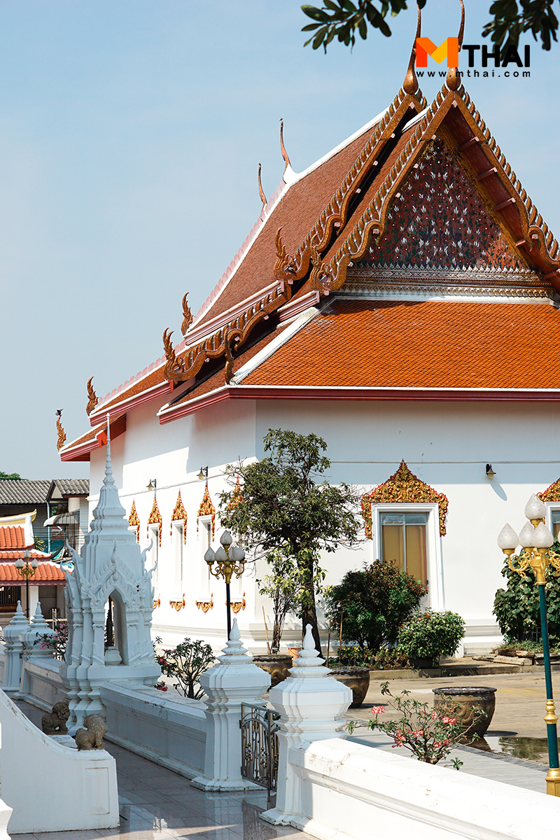 สักการะ สมเด็จพระเจ้าตากสินมหาราช วัดอินทารามวรวิหาร วัดสวยฝั่งธน