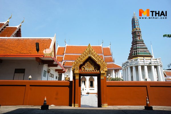 สักการะ สมเด็จพระเจ้าตากสินมหาราช วัดอินทารามวรวิหาร วัดสวยฝั่งธน