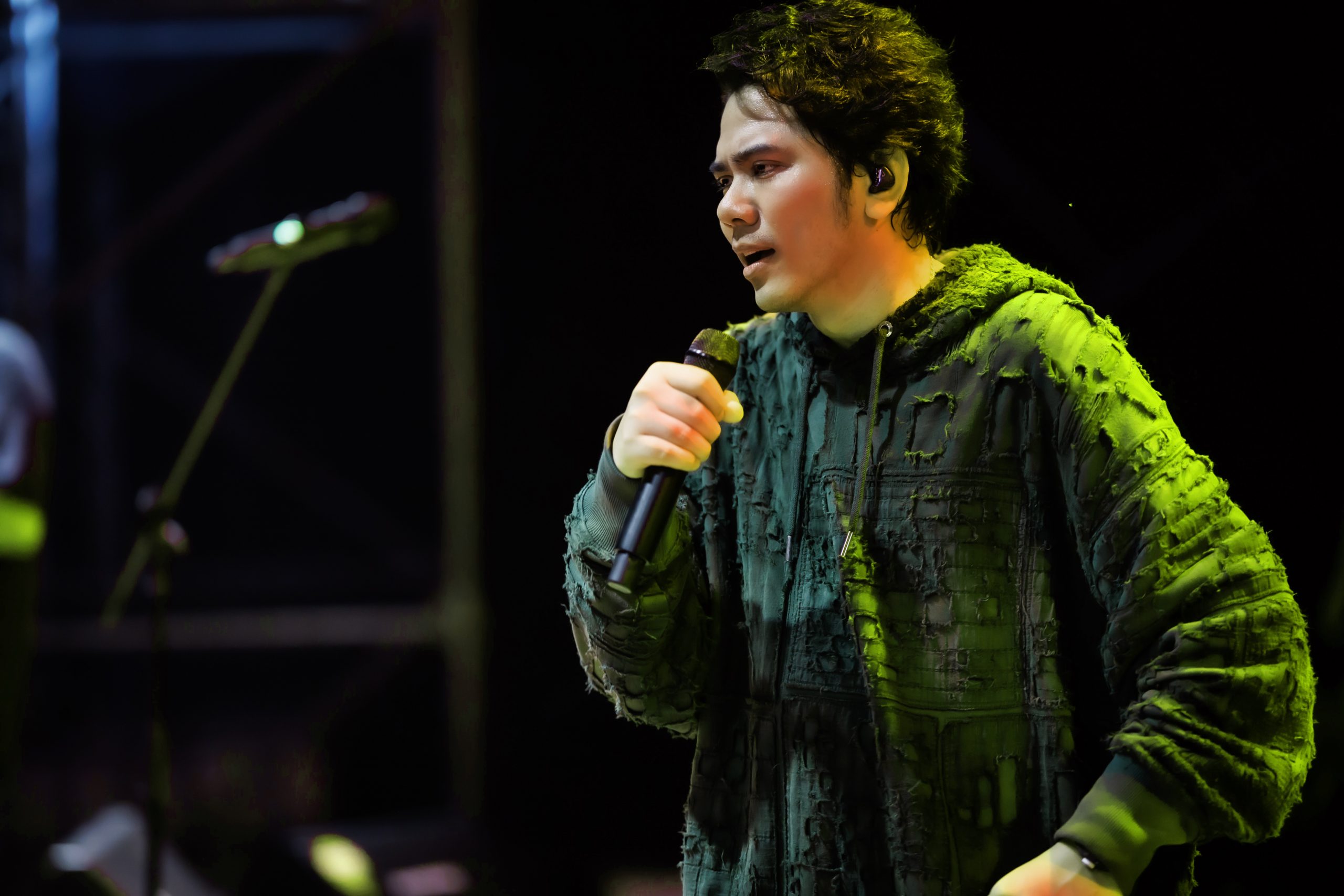 แอ็คมี่ วรวัฒน์ นักร้องนำวง DoubleDeep มหาเศรษฐีคริปโตไทยนำทัพร่วมกับแฟนคลับ ACT Warriors ลุย ...