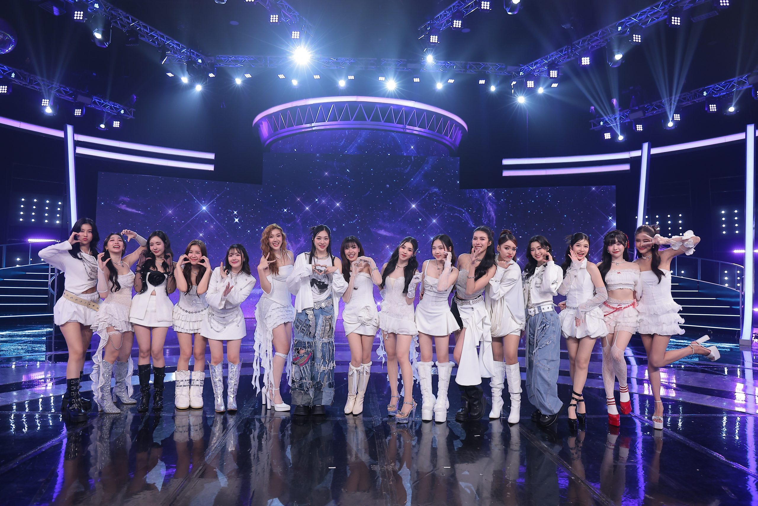 เปิดวาร์ป 16 สาวสวย น่าจับตา! บ้าน “In The 8ight” เสน่ห์เกินต้าน ความสามารถครบเครื่อง